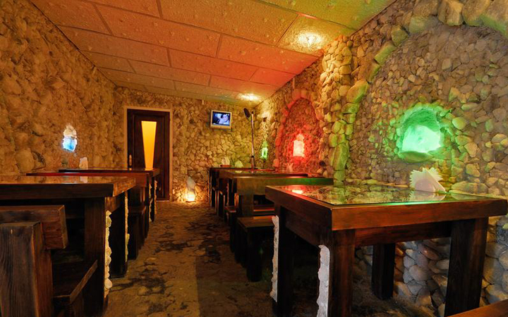 Places-To-Go: Cafe “Salt Grotto” in Kyiv | Step2Love blog